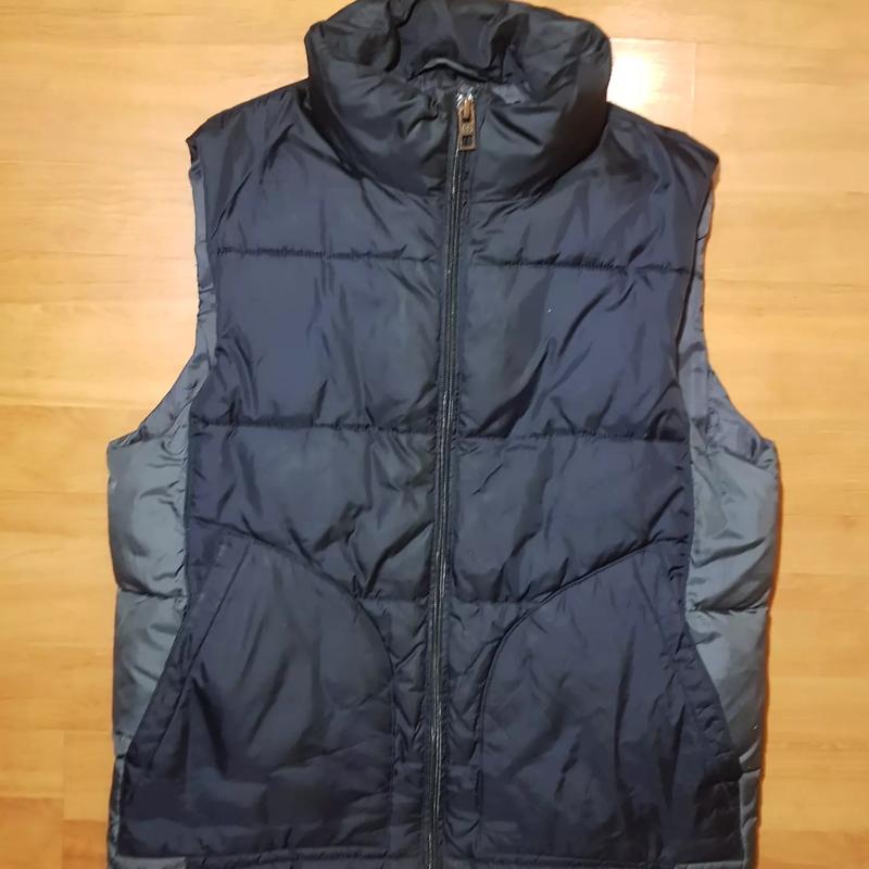 Жилетка Gap — ціна 674 грн у каталозі Жилетки Купити чоловічі речі за доступною ціною на Шафі