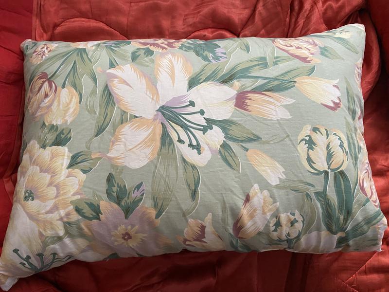 Подушка пухова — ціна 700 грн у каталозі Подушки Купити товари для дому та побуту за доступною