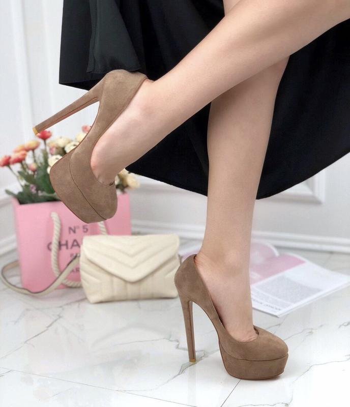 Туфли на каблуках и платформе эко замша бежевые — цена 1900 грн в ...