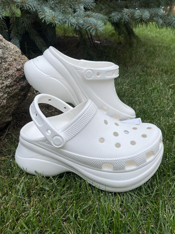 Crocs classic bae clog 36-39 женские белые кроксы на платформе — цена ...