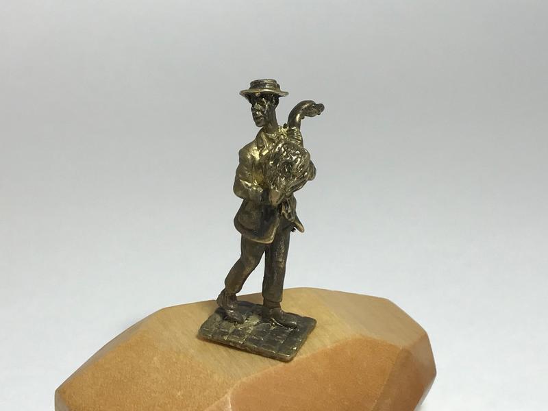 Статуэтка из бронзы фигурка из бронзы статуэтка паниковский