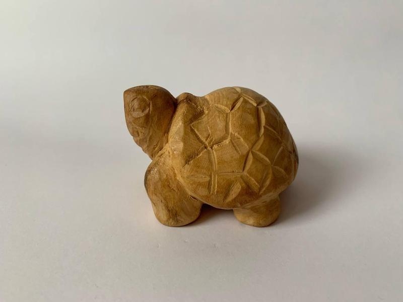 Статуетка з дерева фігурка з дерева статуетка черепаха скульптура з дерева деревяна фігурка