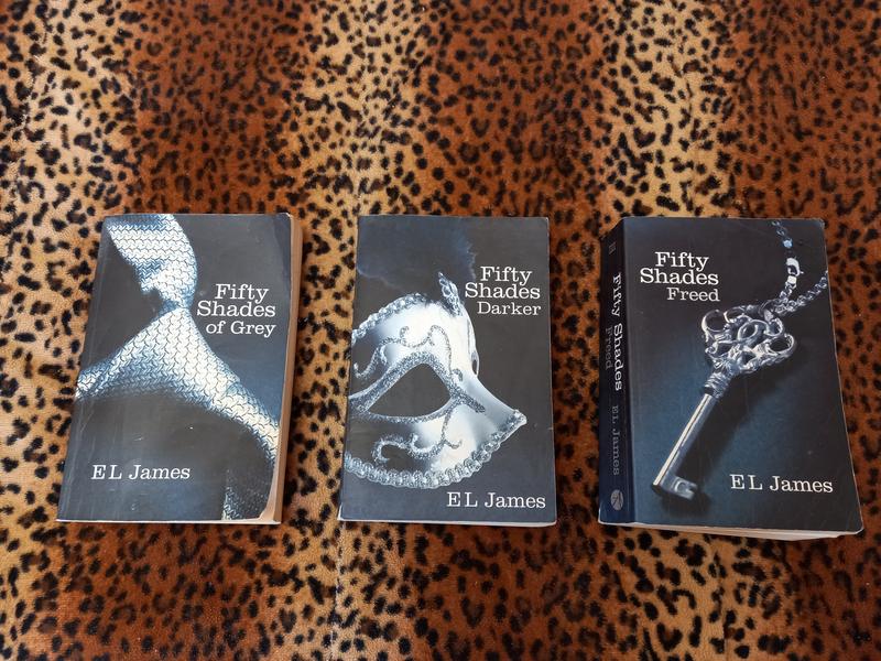 Легендарний бестселер 50 відтінків сірого англійською — ціна 900 грн у каталозі Художні Купити