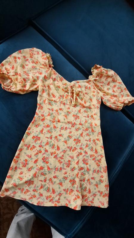 Очень красивое платье — цена 300 грн в каталоге Короткие платья Купить женские вещи по доступной