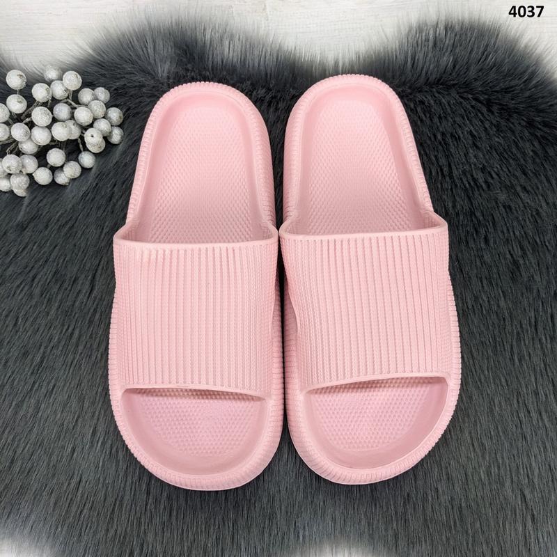 Шлепанцы женские сланцы пудровые пенковые на объемной подошве с