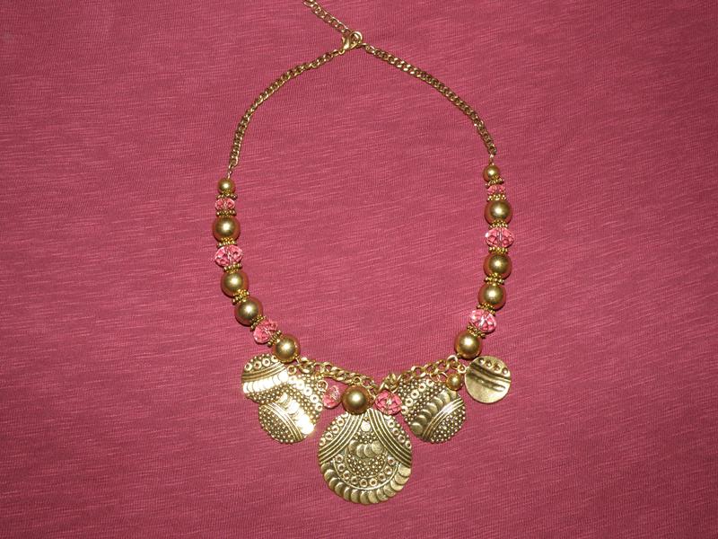 Кольє — ціна 100 грн у каталозі Кольє і намиста Купити аксесуари за доступною ціною на Шафі