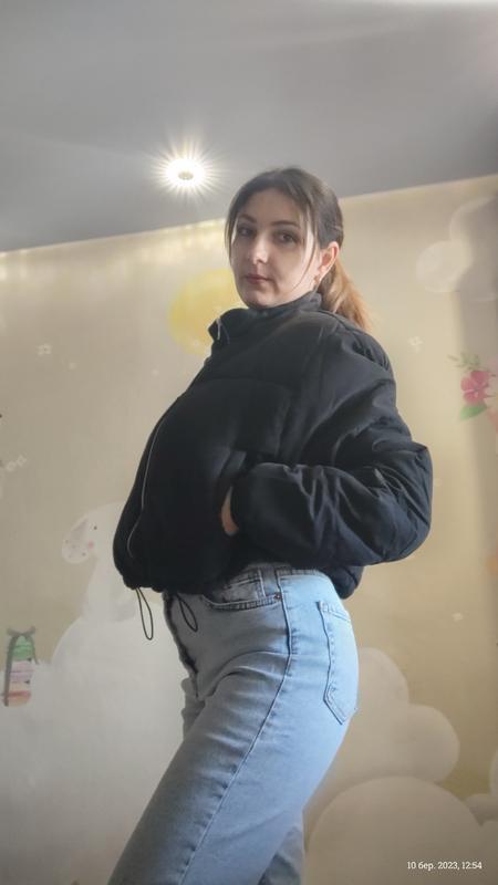 Супер модна укорочена куртка — цена 599 грн в каталоге Куртки Купить женские вещи по доступной