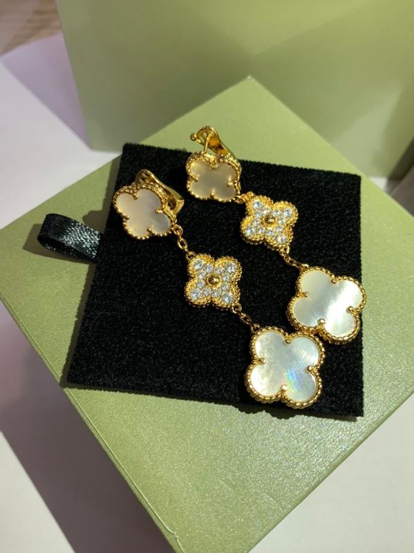 Сережки ван кліф на три квіточки. люкс — ціна 1372 грн у каталозі ...