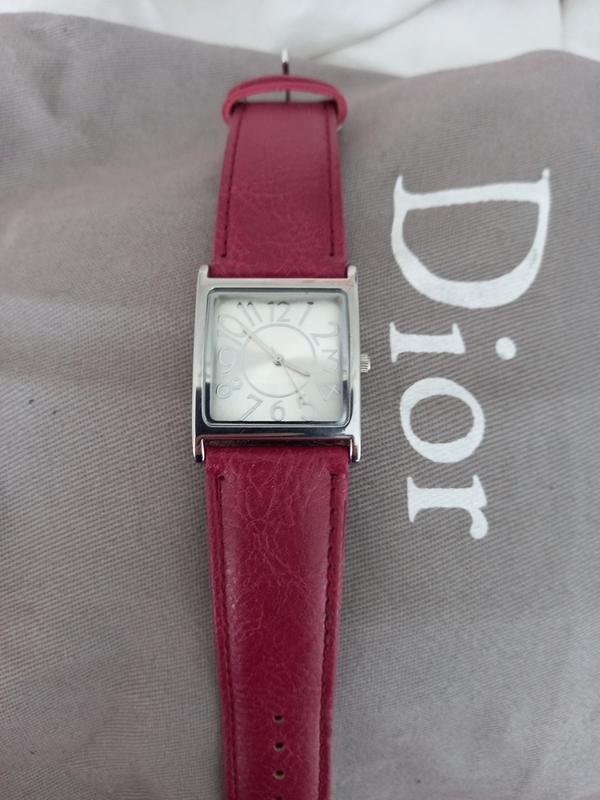 Часы — цена 790 грн в каталоге Часы Купить аксессуары по доступной цене на Шафе Украина 116398857