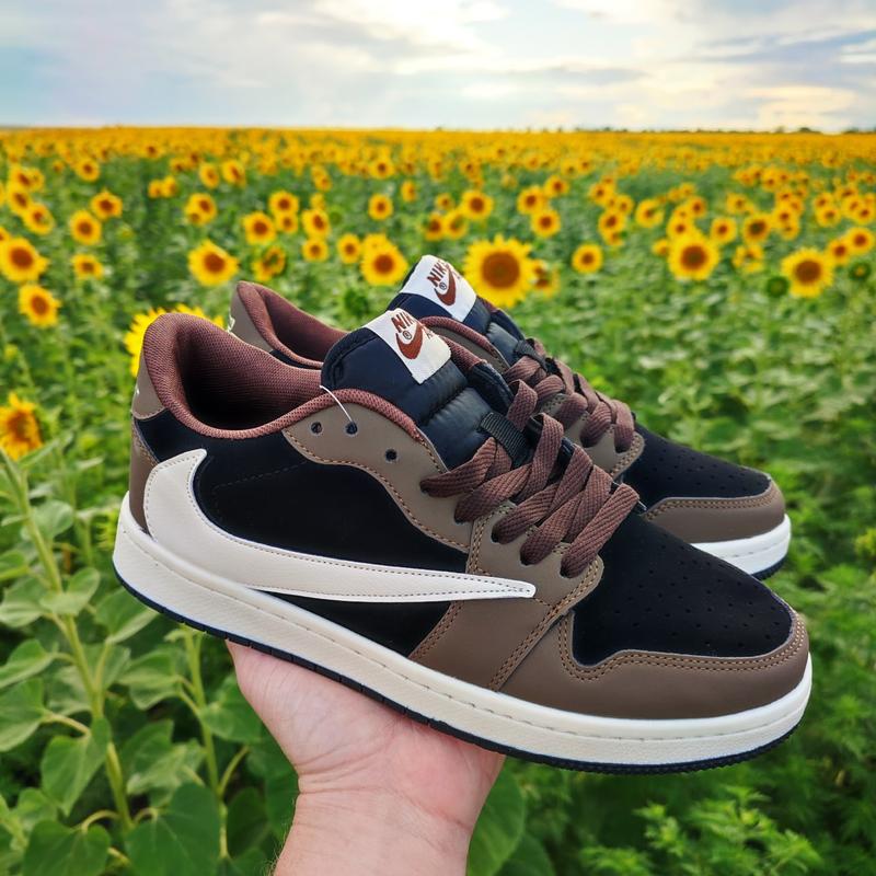 Стильные мужские кроссовки nike air jordan 1 low brown travis scott ...