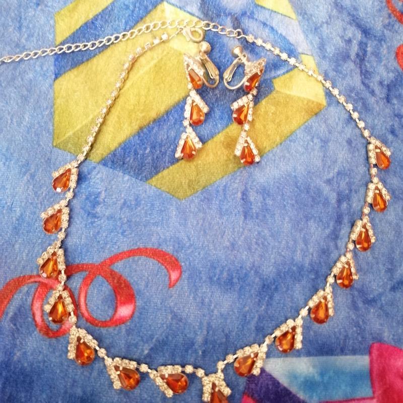 Гарна прикраса новый гарнитур бижутерія — ціна 95 грн у каталозі Кольє і намиста Купити