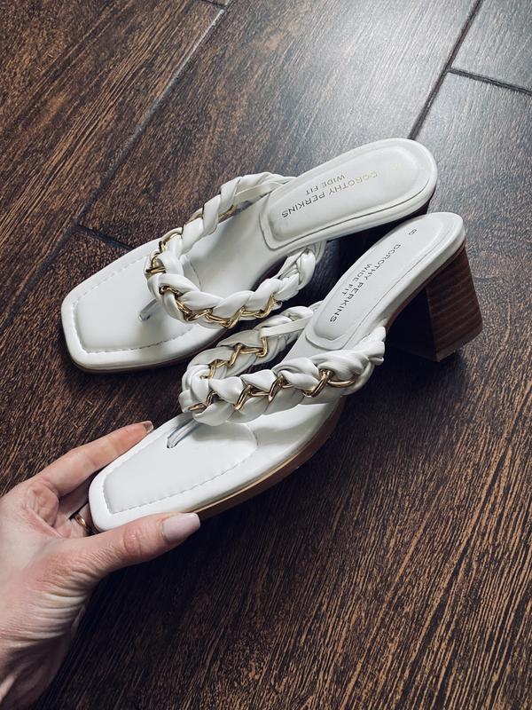 Очень красивые шлепанцы — цена 700 грн в каталоге Шлепанцы Купить женские вещи по доступной цене