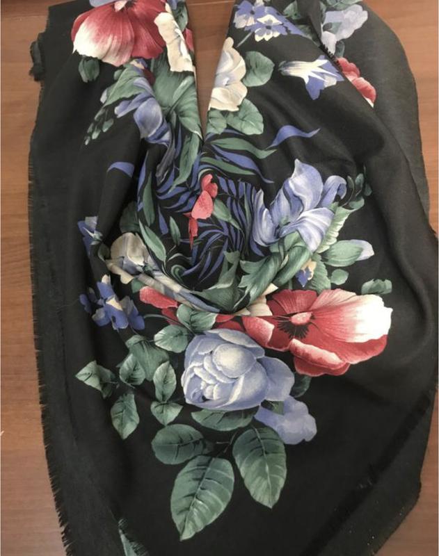 Дуже гарна хустина — ціна 228 грн у каталозі Шарфи Купити аксесуари за доступною ціною на Шафі