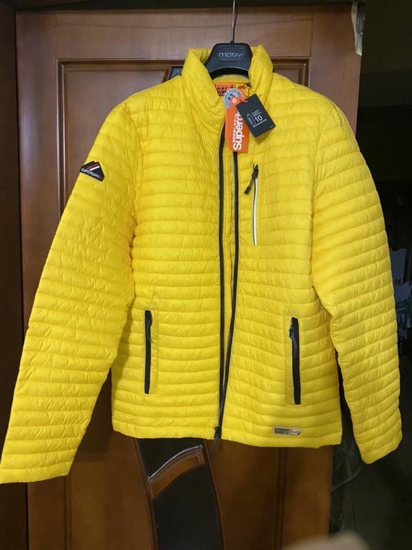 Классная стильная яркая теплая очень легкая мужская куртка superdry ...