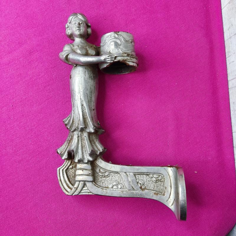 Чугунная статуетка фігурка вінтаж ретро чугун срср радянська тримач флагаф свічник — ціна 5445