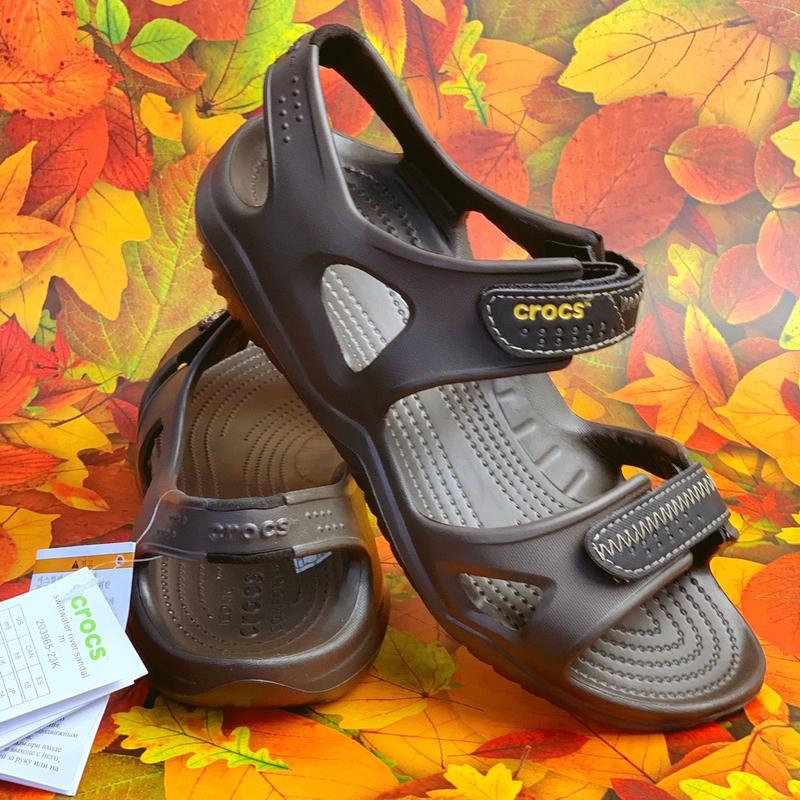 crocs swiftwater river sandal 1299 117408576 Crocs Calzatura aperta bianco blu cielo blu chiaro limone
