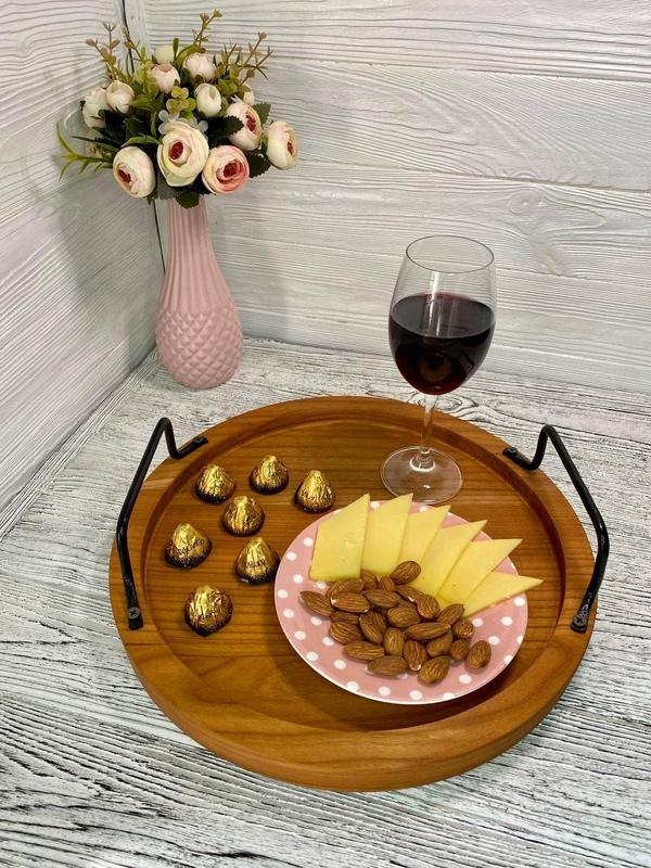 Таця деревяна дубова з металевими ручками 33 х 4 см — ціна 789 грн у каталозі Таці Купити