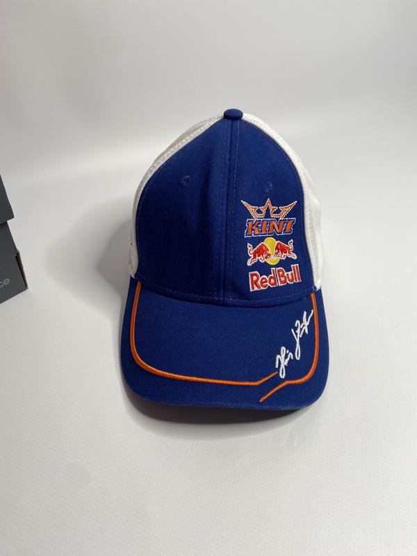Кепка red bull — цена 350 грн в каталоге Бейсболки и кепки Купить ...