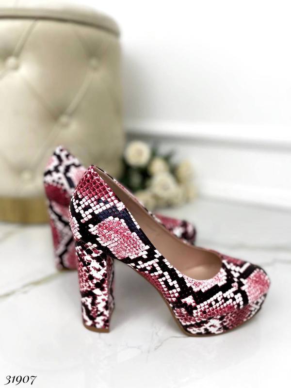 Туфли питон на широком каблуке — цена 489 грн в каталоге Туфли Купить женские вещи по доступной