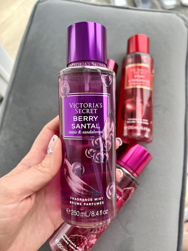 Спрей для тела berry santal victoria’s secret — цена 520 грн в каталоге ...
