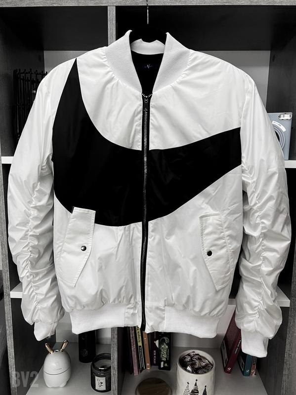 Бомбер — цена 1690 грн в каталоге Куртки Купить мужские вещи по доступной цене на Шафе Украина