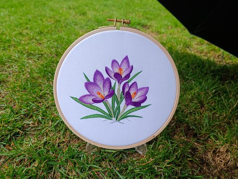 Вишита картина крокуси — ціна 900 грн у каталозі Картини Купити товари