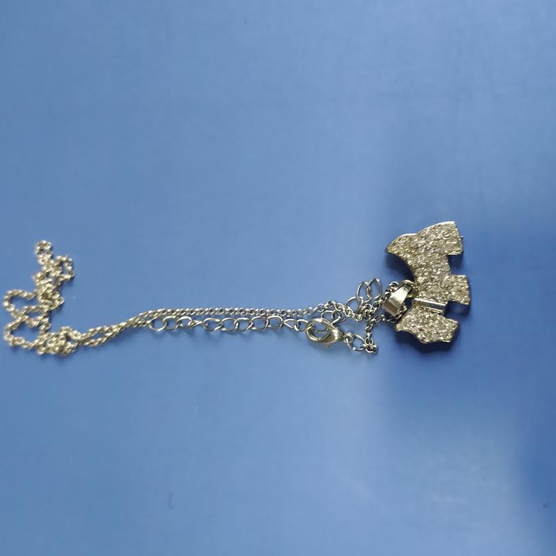 Кулон песик метал кристали — ціна 160 грн у каталозі Кулони Купити аксесуари за доступною ціною