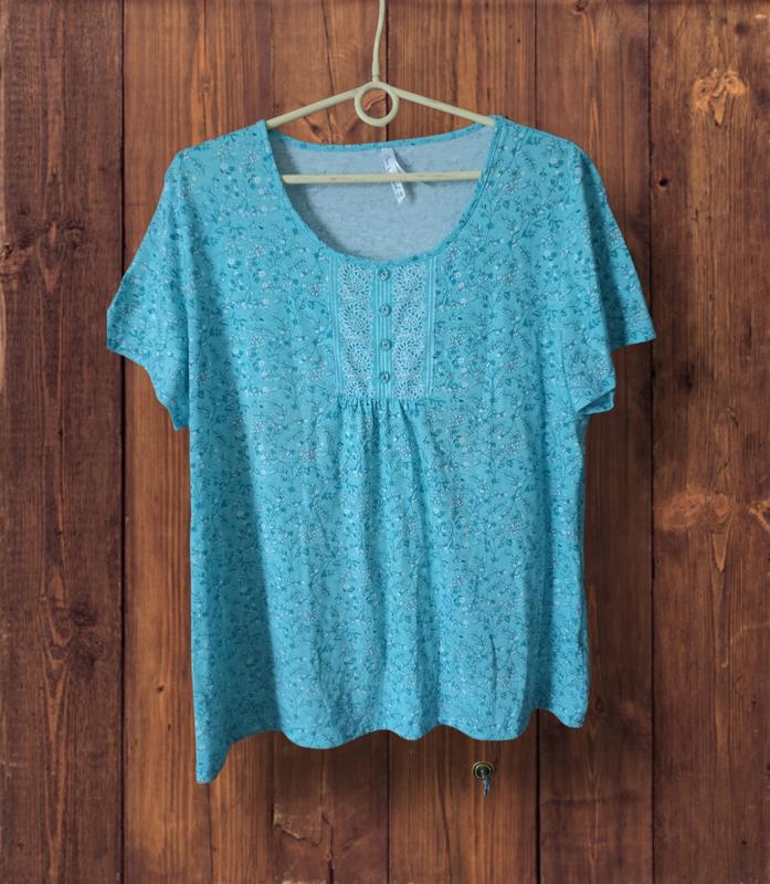 Блуза жіночі розмір 40 — ціна 20 грн у каталозі Блузи Купити жіночі речі за доступною ціною на