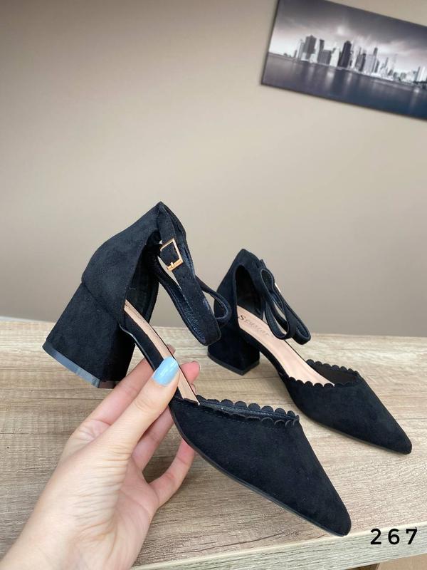 Туфли на невысоких каблуках — цена 850 грн в каталоге Туфли Купить женские вещи по доступной