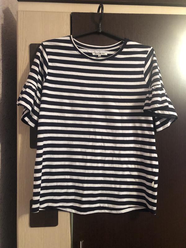 Футболка — ціна 250 грн у каталозі Футболки Купити жіночі речі за доступною ціною на Шафі