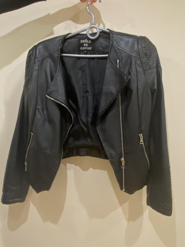 Косуха качественная в идеальном состоянии — цена 1700 грн в каталоге Куртки Купить женские вещи