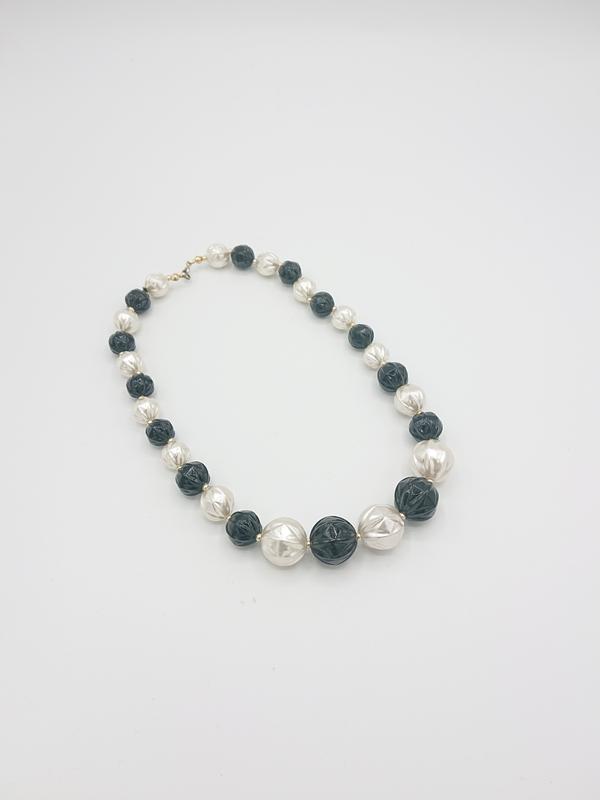 Гарне намисто пластик — ціна 130 грн у каталозі Кольє і намиста Купити аксесуари за доступною