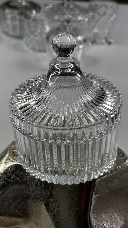 Цукерниця скляна з кришкою прозорий купол 2 велика 520 мл — ціна 350 грн у каталозі