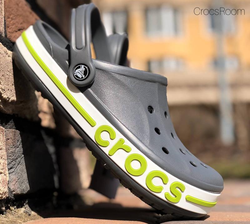 Мужские кроксы сабо crocs bayband цвет charcoal — цена 1299 грн в ...