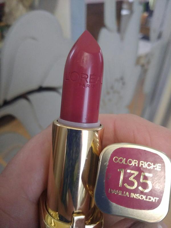 Помада фирмы Loréal оригинал — цена 280 грн в каталоге Помада для губ Купить товары для красоты