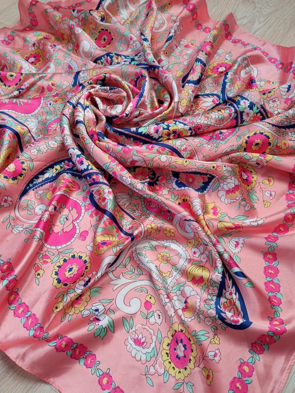Жіноча шовкова хустка в стилі Etro хустина рожева квіти 100 Silk шовк — ціна 348 грн у каталозі