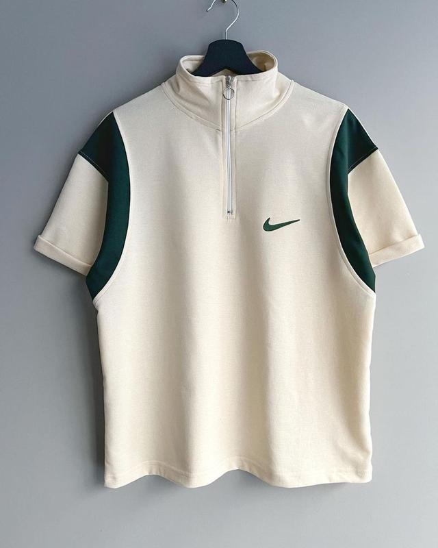 Футболка біло-зелена чоловіча nike — ціна 970 грн у каталозі Футболки ...