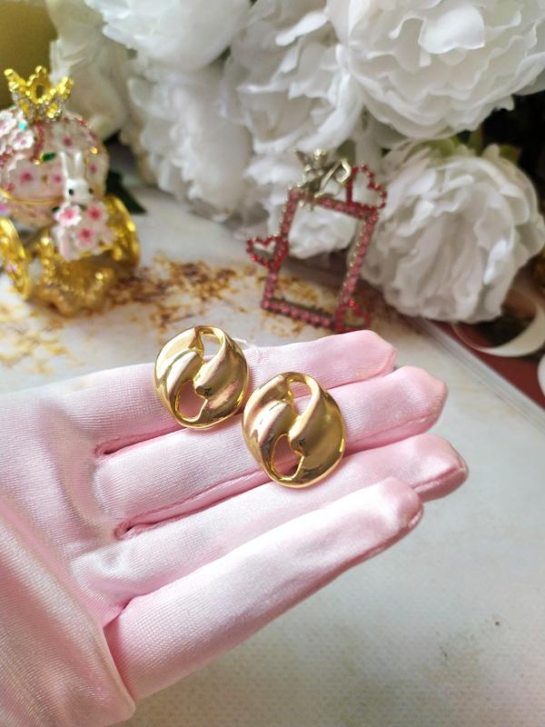 Vintage великолепные классические клипсы — цена 190 грн в каталоге Серьги Купить аксессуары по