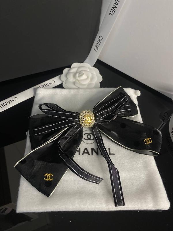 Брендовая заколка — цена 793 грн в каталоге Заколки Купить товары для красоты и здоровья по