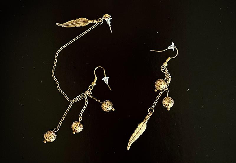 Асимметричные серьги бижутерия — цена 323 грн в каталоге Серьги Купить аксессуары по доступной