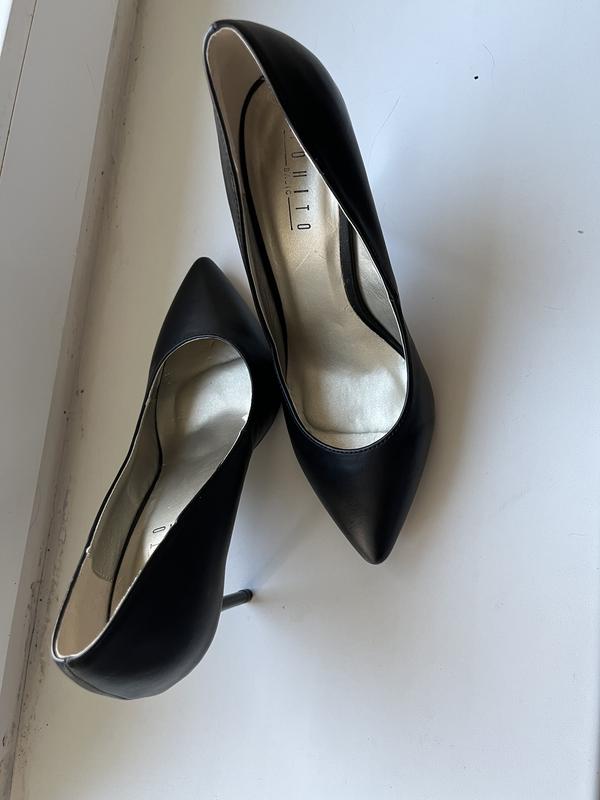 Туфли женские на каблуке — цена 300 грн в каталоге Туфли Купить женские вещи по доступной цене