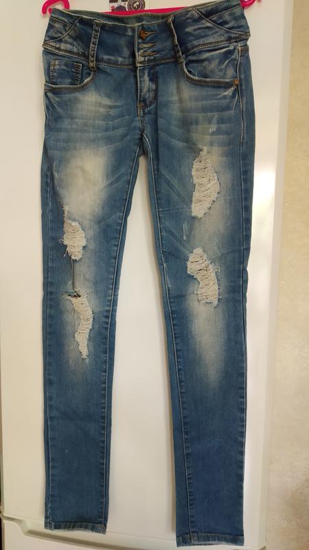 Рвані джинси — ціна 220 грн у каталозі Джинси Купити жіночі речі за