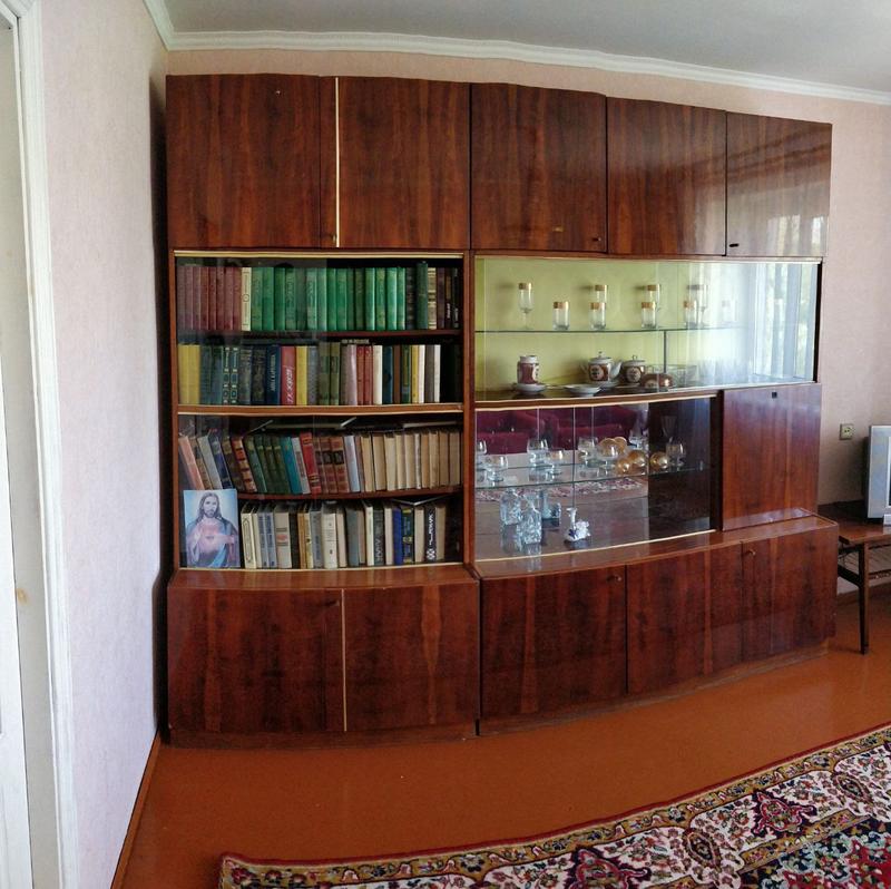 Сервант шафа — ціна 1000 грн у каталозі Шафи Купити товари для дому та побуту за доступною